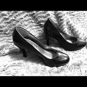 Moda International | Shoes | Designer Moda Black Pumps | Poshmark